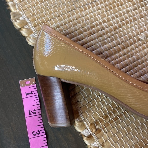 Tory Burch | Shoes | Tory Burch Tan Aaden Logo Medallion Block Heel ...